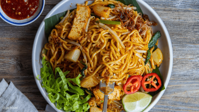 Malaysian Food Guide: Top 20+ Malaysian Dishes You Must Try